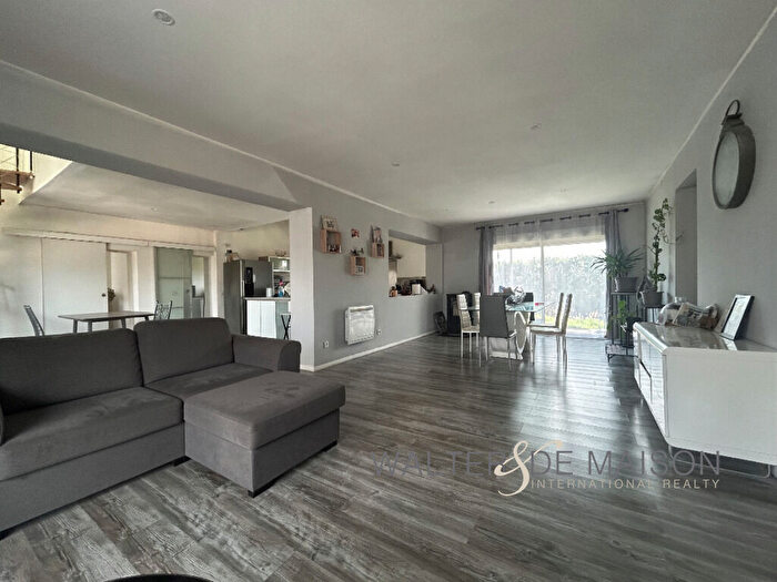 Maison à vendre - Sornay - 8 pièces - 5 chambres