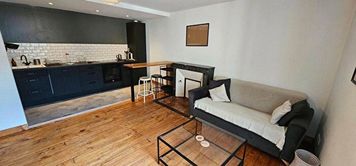 Trois Quartiers-Centre Ville, Poitiers : Appartement 2 pièces à louer