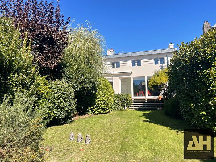 Maison 8 pièces à vendre à Brest, Saint-Marc, Kérampéré
