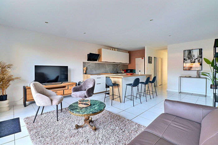 Appartement à vendre - Saint-Médard-en-Jalles, Centre-ville - 3 pièces - 2 chambres