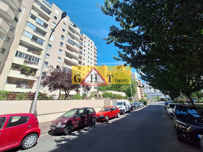 Appartement 5 pièces à vendre à Créteil, Echat