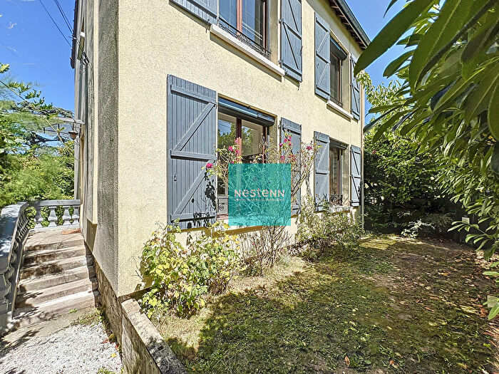 Maison à vendre - Montigny-lès-Cormeilles, Village - 6 pièces - 4 chambres