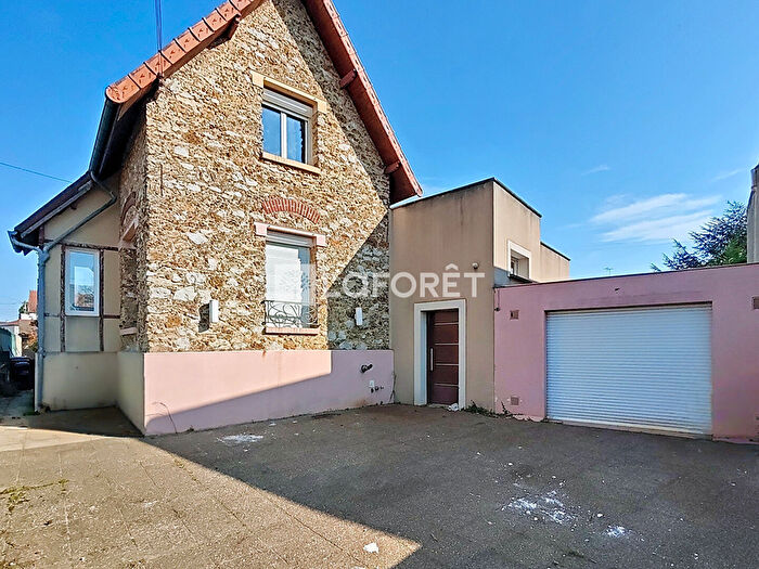 Maison 6 pièces à vendre à Sucy-en-Brie, Petit Val, Côte