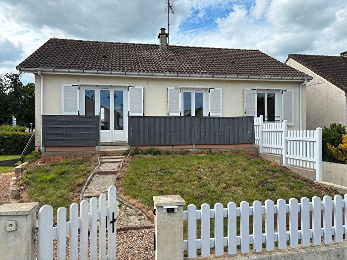 Maison 4 pièces à louer à Brou