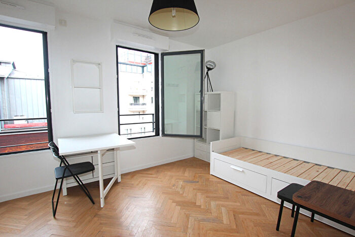 Appartement à louer - Issy-les-Moulineaux, Les Iles, La Ferme - 1 pièce