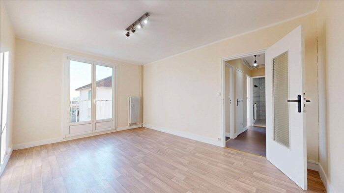 Appartement à louer - Butte, Grette, Besançon - 2 pièces - 1 chambre