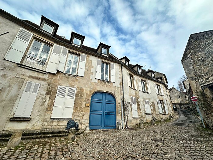 Appartement à louer - Senlis, Centre-ville - 3 pièces - 2 chambres