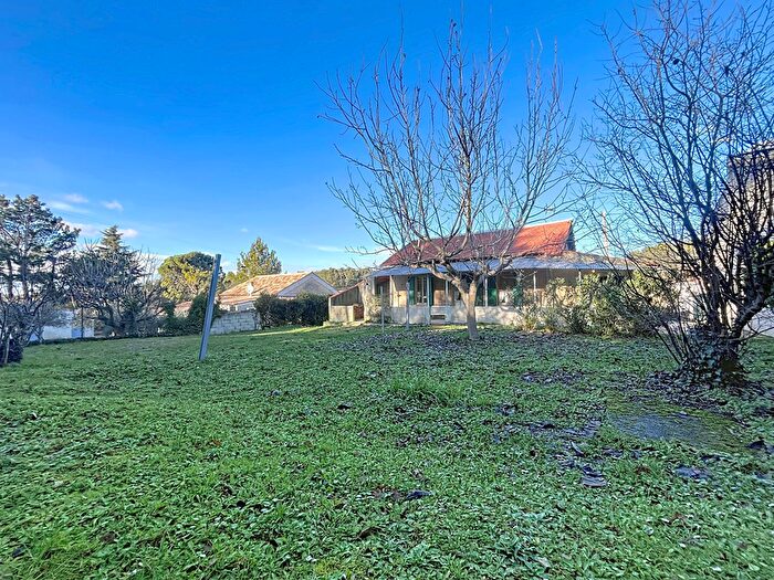 Maison à vendre - Mimet - 4 pièces - 3 chambres