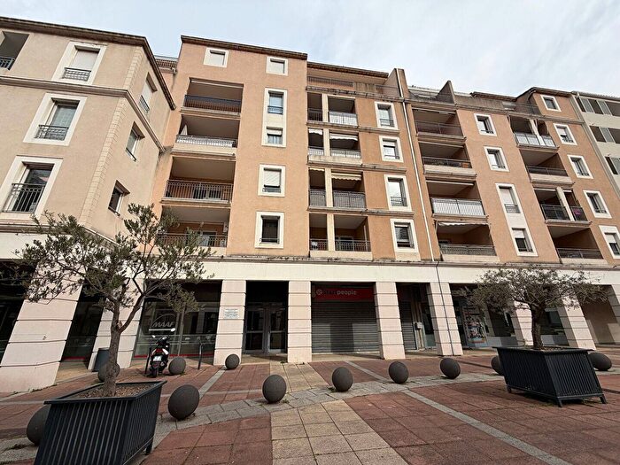 Centre Ville, Cavaillon - Appartement 2 pièces à louer