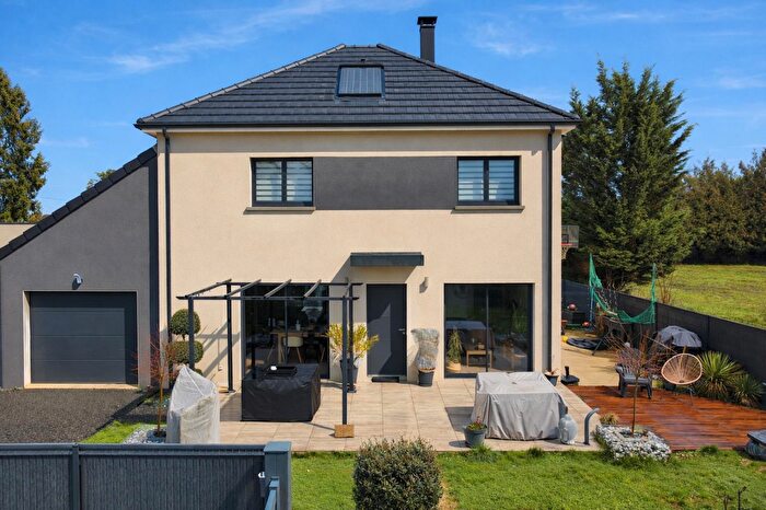 Maison à vendre - Changé - 5 pièces - 4 chambres