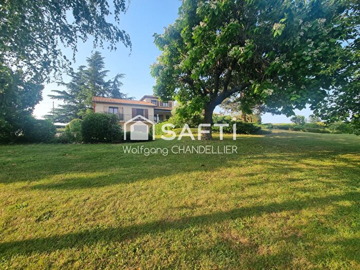 Maison à vendre - Granges-les-Beaumont - 7 pièces - 4 chambres