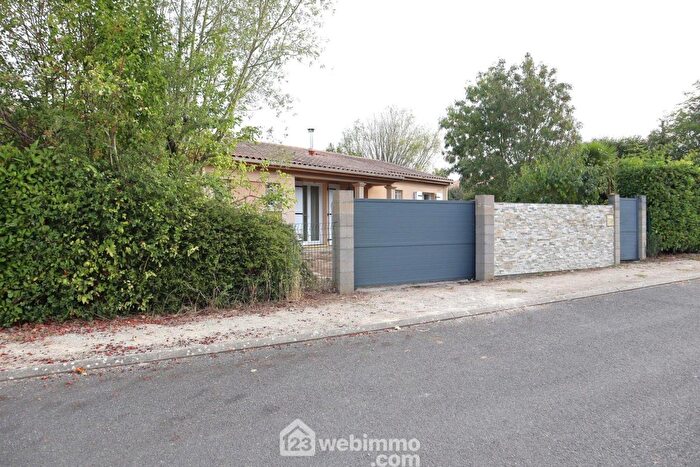 Savigny-Lévescault : Maison 5 pièces à vendre