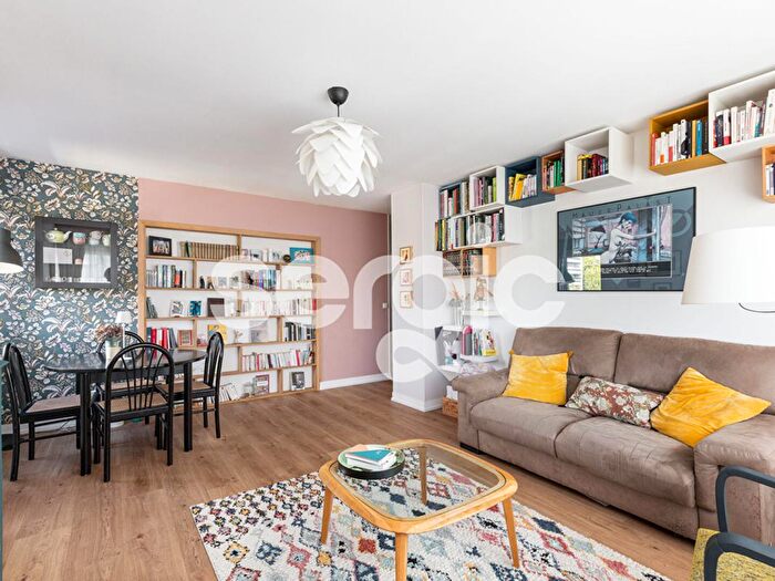 Appartement 4 pièces à vendre à Mons-en-Barul, Europe