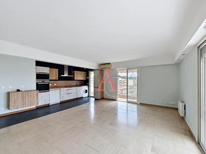 Cagnes-sur-Mer, La Gare, Les Plans, Hippodrome - Appartement 3 pièces à vendre