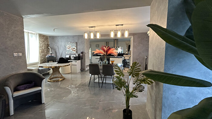 Maison à vendre - Peyrins - 8 pièces - 6 chambres