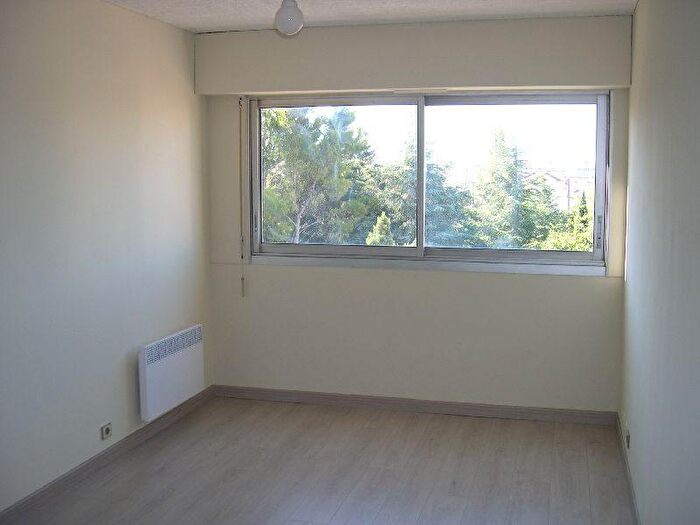 Marseille 10ème, La Capelette : Appartement 1 pièce à louer