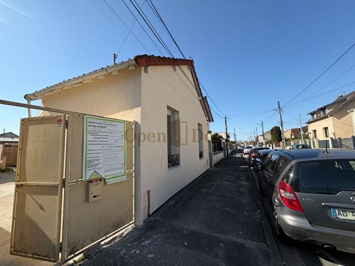 Maison à louer - Livry-Gargan, Nord - 3 pièces - 2 chambres