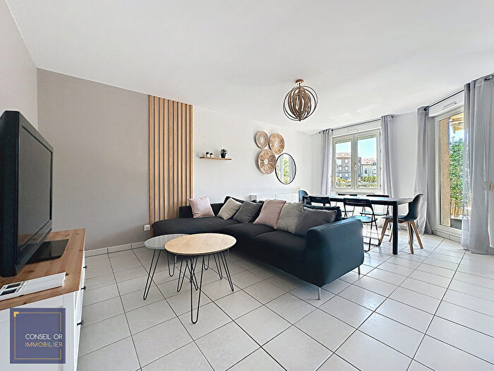 Villeurbanne, Tonkin Sud : Appartement 2 pièces à louer