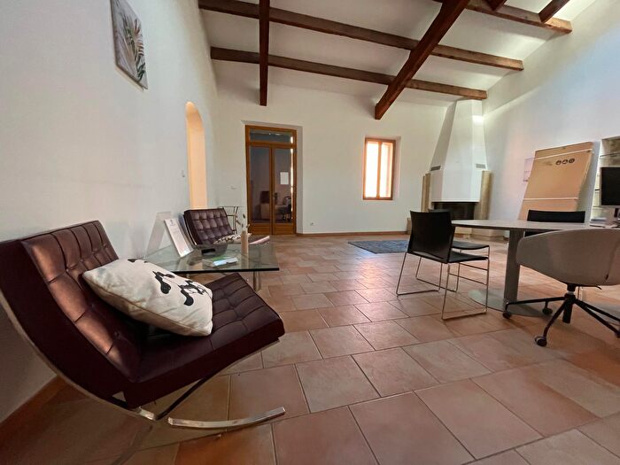 Maison à vendre - Garéoult - 6 pièces - 5 chambres