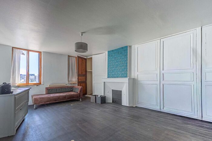 Romorantin-Lanthenay, Centre-ville : Appartement 4 pièces à vendre