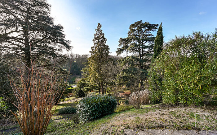 Maison à vendre - Saint-Cyr-au-Mont-dOr - 7 pièces - 5 chambres