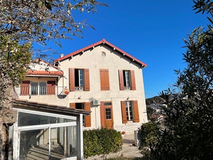 Maison à vendre - Marseille e , Notre-Dame-Limite - 5 pièces - 4 chambres