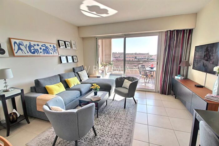 Appartement à vendre - Antibes, Coeur de ville - 3 pièces - 2 chambres