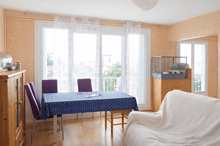 Appartement à vendre - Lucé, Centre-ville - 4 pièces - 2 chambres