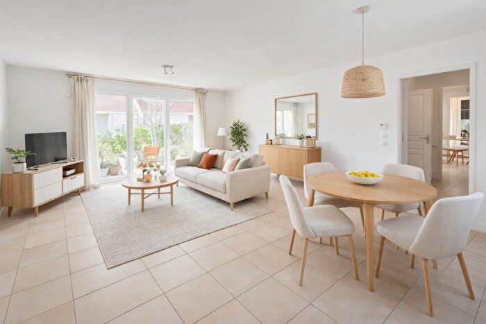 Maison 3 pièces à Rambouillet, Villeneuve, Hippodrome, à vendre