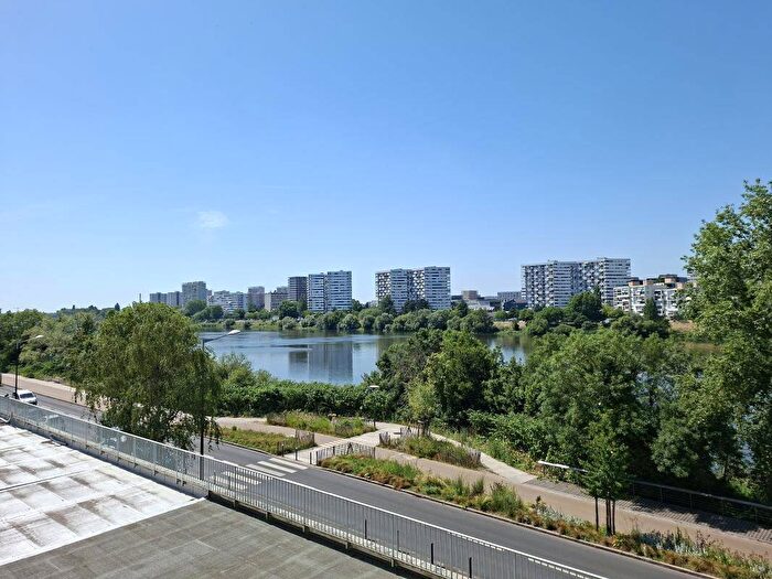 Centre, Saint-Sébastien-sur-Loire : Appartement 3 pièces à louer