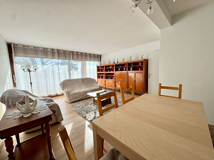 Appartement à vendre - Louvres - 4 pièces - 2 chambres