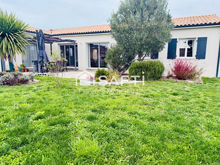 Maison à vendre - Villiers-en-Plaine - 6 pièces - 4 chambres