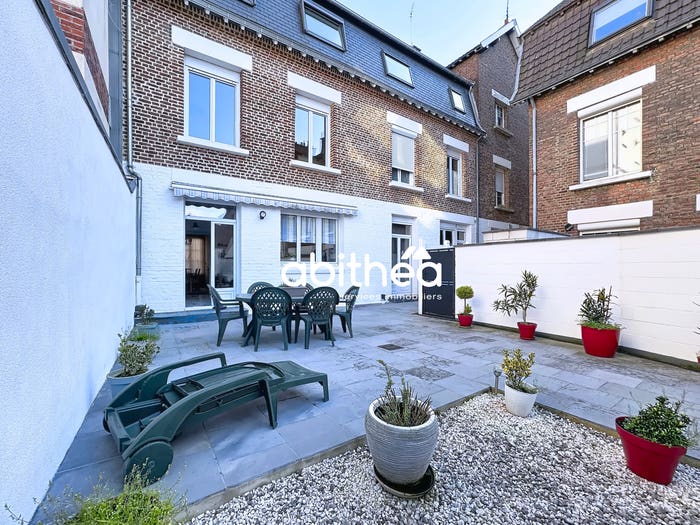 Maison 8 pièces à vendre à postalCode