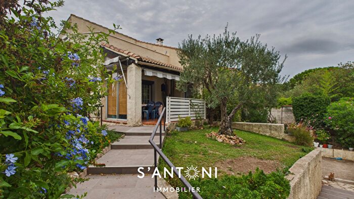 Maison à vendre - Vias, Ville - 6 pièces - 3 chambres