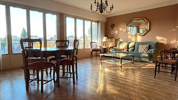 Tours, Saint-Symphorien : Appartement 5 pièces à vendre