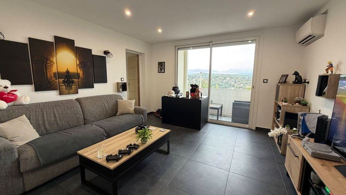 Centre Ville, Vence : Appartement 2 pièces à louer