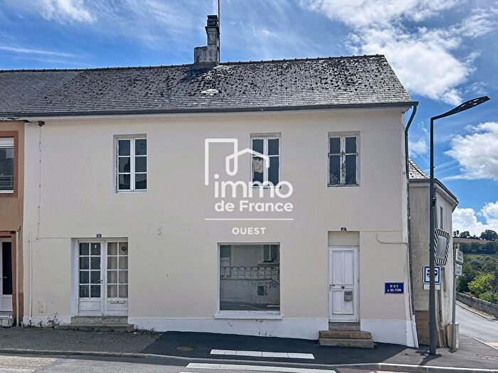 Maison 6 pièces à Voutré, à vendre