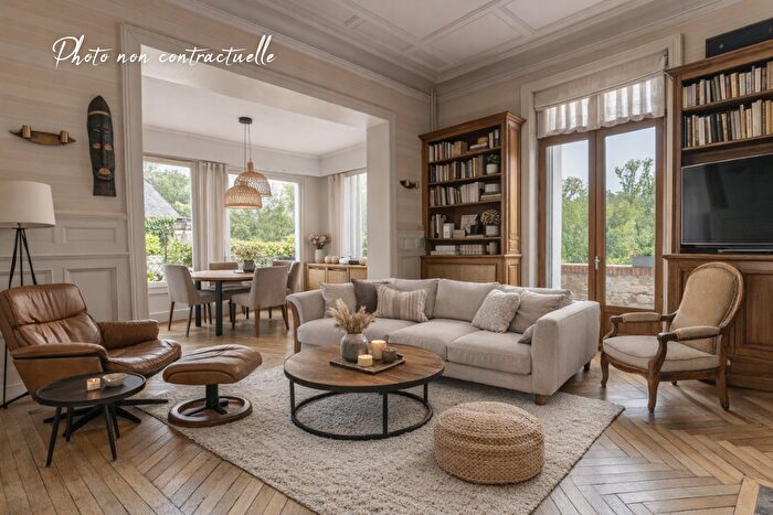 Maison à vendre - Saint-Étienne-de-Chigny - 8 pièces - 5 chambres