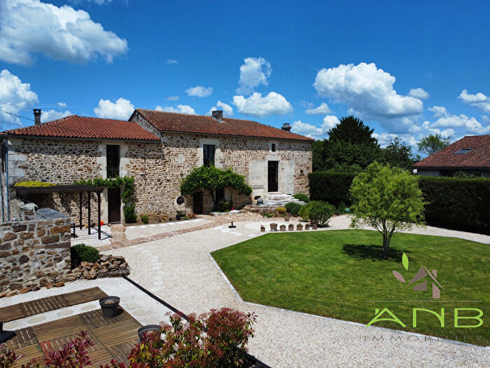 Maison à vendre - Écuras - 8 pièces - 4 chambres