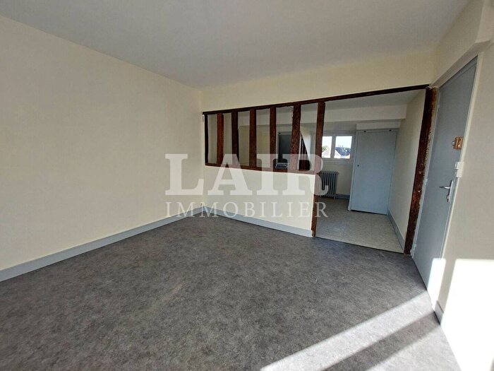 Appartement à louer - Centre Ville-Saint Léonard-Notre-Dame, Alençon - 1 pièce