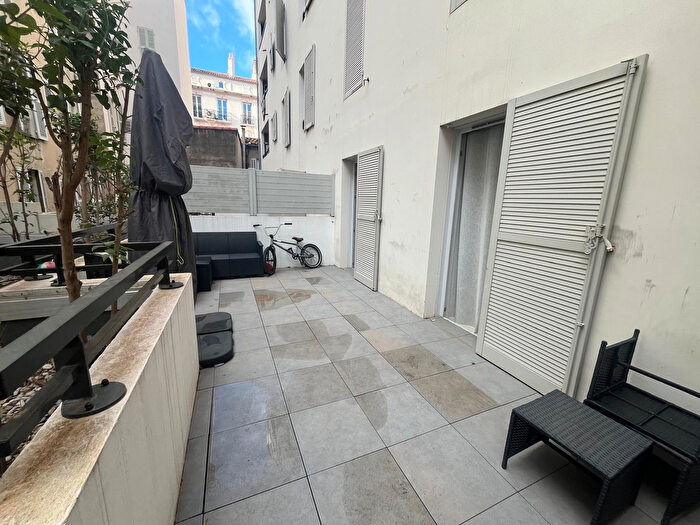 Appartement à louer - Toulon, Haute-ville - 3 pièces - 2 chambres