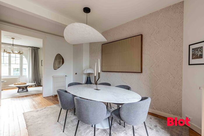 Maison à vendre - Quartiers Centre, Thabor, Oberthür - 5 pièces - 4 chambres