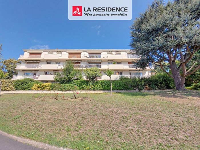 Appartement à vendre - Chatou, Est - 4 pièces - 3 chambres