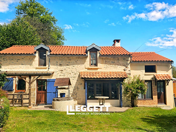 Saint-Hilaire-de-Voust : Maison 6 pièces à vendre