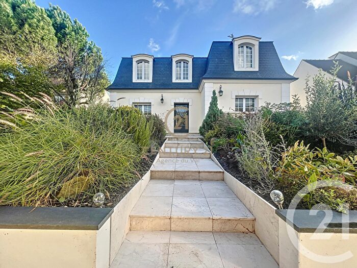 Maison 7 pièces à vendre à Champs-sur-Marne, Bords de Marne