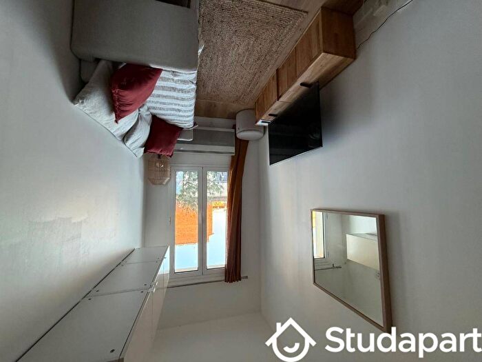 Appartement à louer - Garibaldi-Ottino-Porte de Saint Ouen, Saint-Ouen - 2 pièces