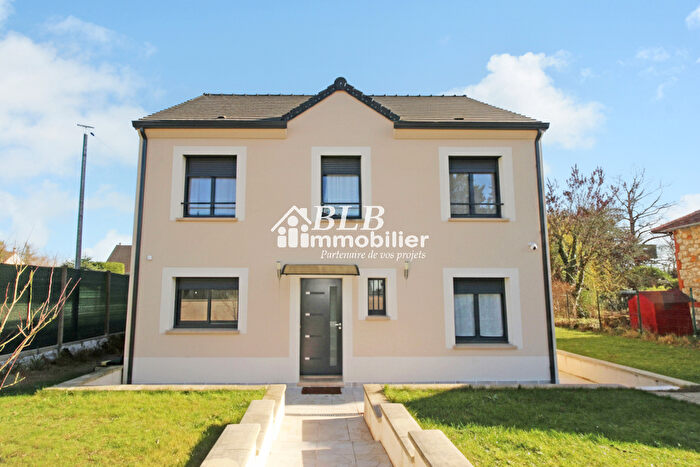 Maison à vendre - Le Perray-en-Yvelines - 6 pièces - 5 chambres