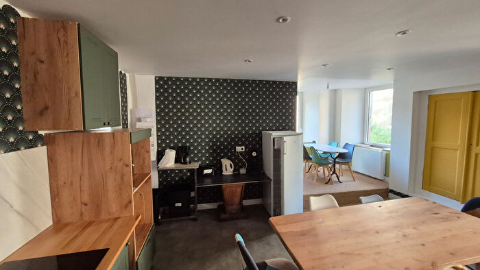 Maison à vendre - Saint-Chély-dAubrac - 7 pièces - 6 chambres