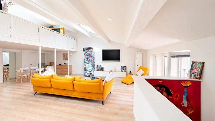 Cannes, Croix des Gardes : Appartement 4 pièces à vendre