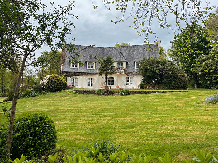 Maison à vendre - Plouédern - 9 pièces - 6 chambres